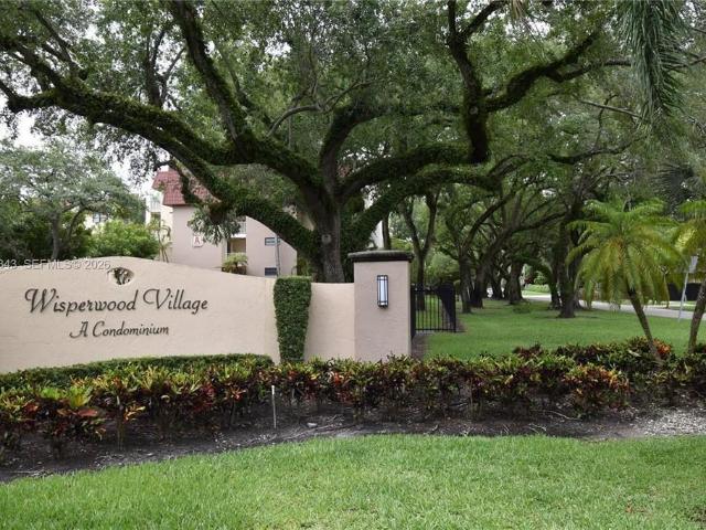 Luxury apartment complex for rent in Miami, United States