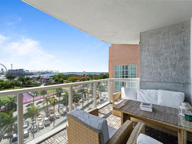 Luxury apartment complex for rent in Miami, United States