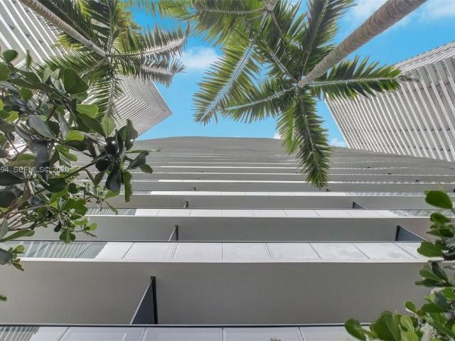 Luxury apartment complex for rent in Miami, United States