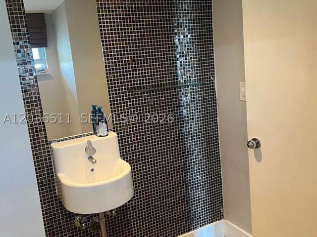 Luxury apartment complex for rent in Miami, United States