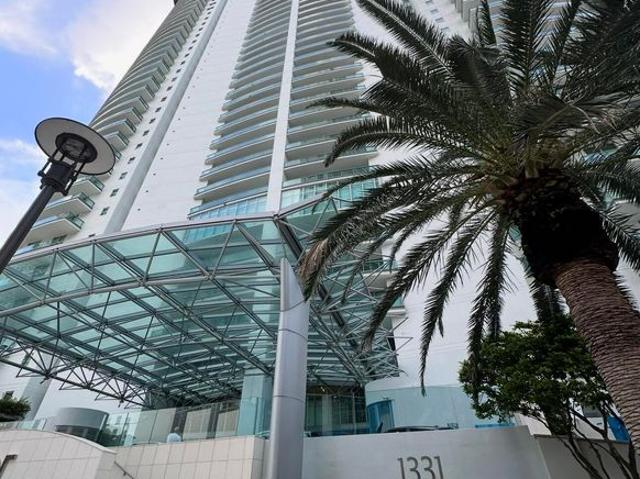 Luxury apartment complex for rent in Miami, United States