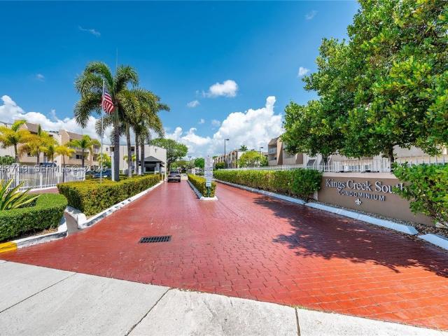 Luxury apartment complex for rent in Miami, United States
