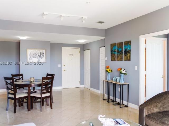 Luxury apartment complex for rent in Miami, United States