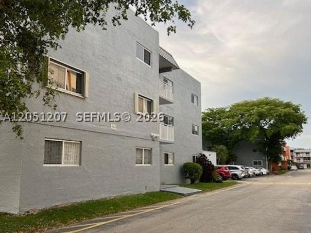 Luxury apartment complex for rent in Miami, United States