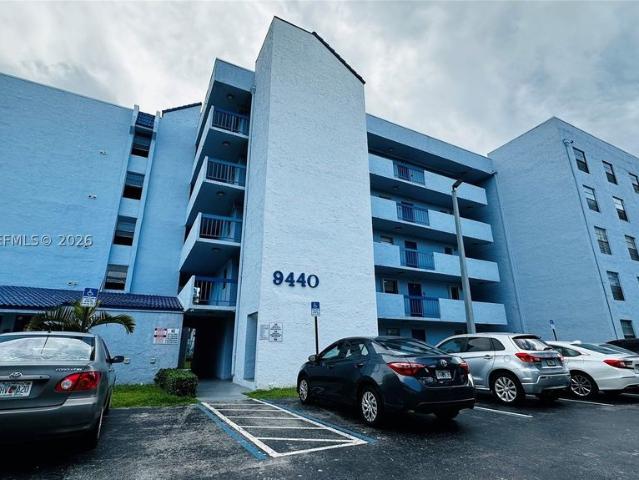 Luxury apartment complex for rent in Miami, United States