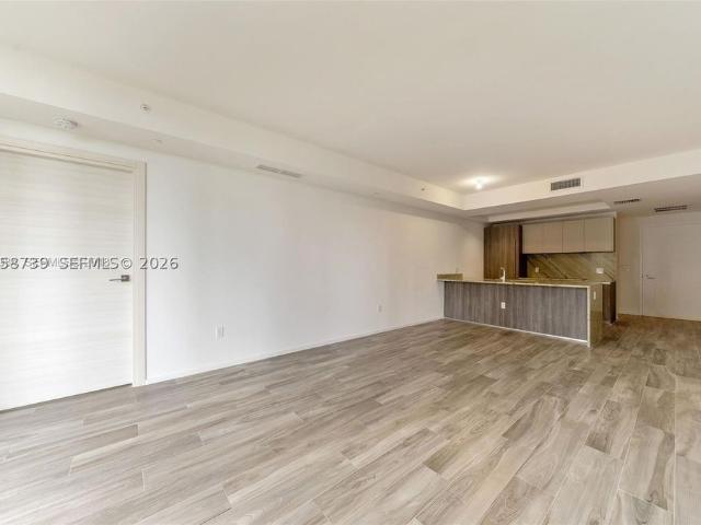 Luxury apartment complex for rent in Miami, United States
