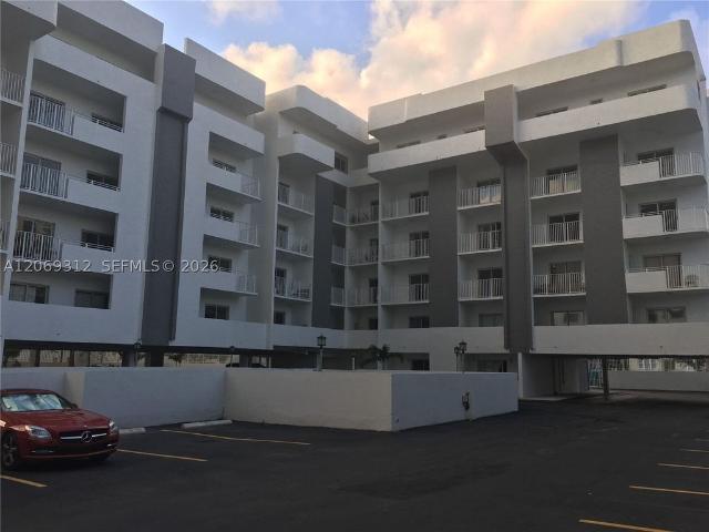 Luxury apartment complex for rent in Miami, United States