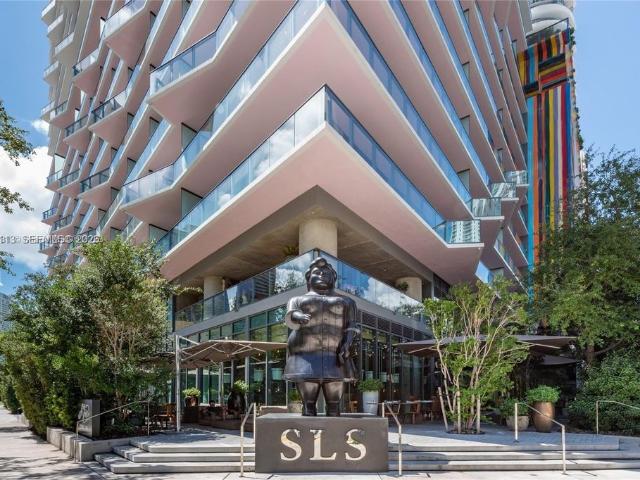 Luxury apartment complex for rent in Miami, United States