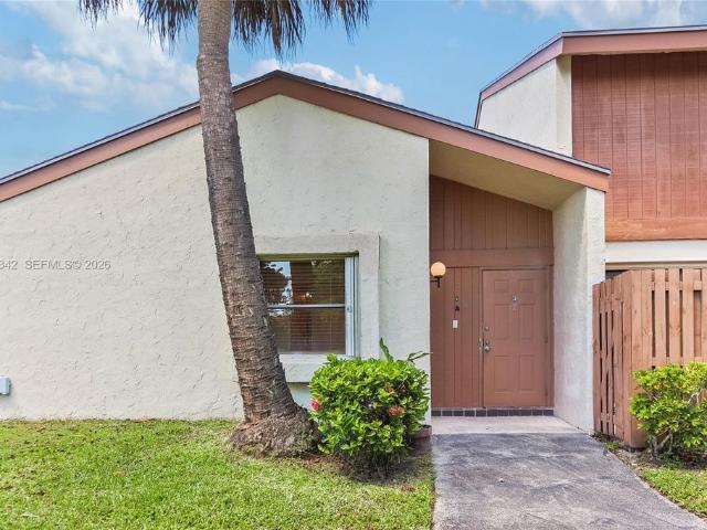 Luxury apartment complex for rent in Miami, United States