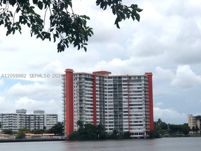 Luxury apartment complex for rent in Miami, United States