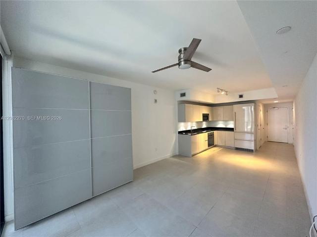 Luxury apartment complex for rent in Miami, United States