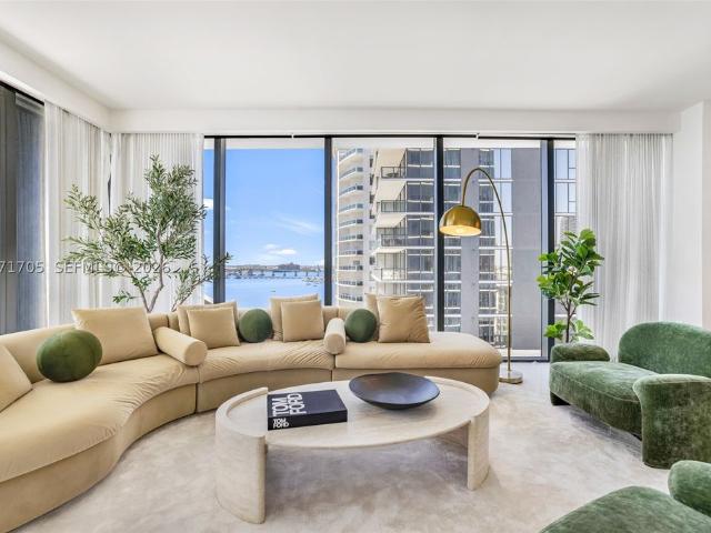 Luxury apartment complex for rent in Miami, United States