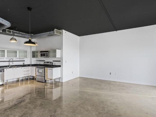 Luxury apartment complex for rent in Miami, United States