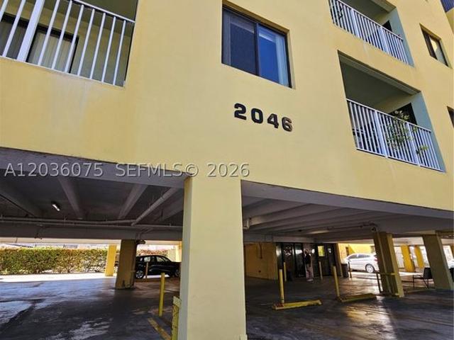 Luxury apartment complex for rent in Miami, United States