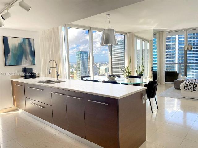 Luxury apartment complex for rent in Miami, United States