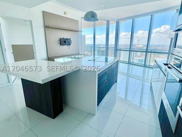 Luxury apartment complex for rent in Miami, United States