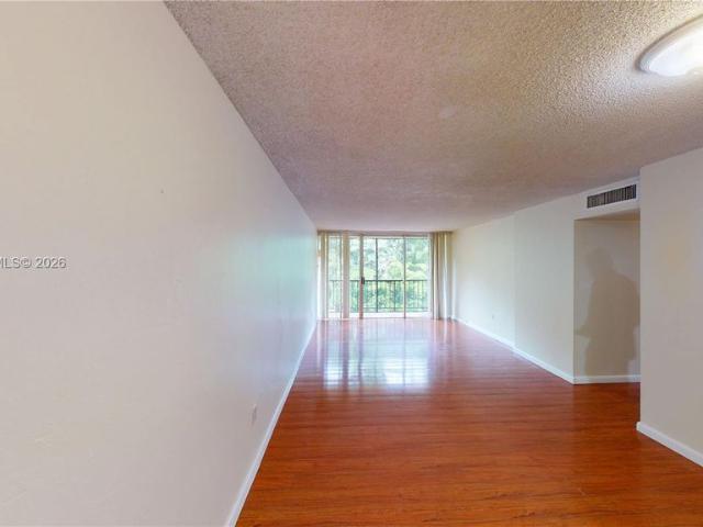 Luxury apartment complex for rent in Miami, United States