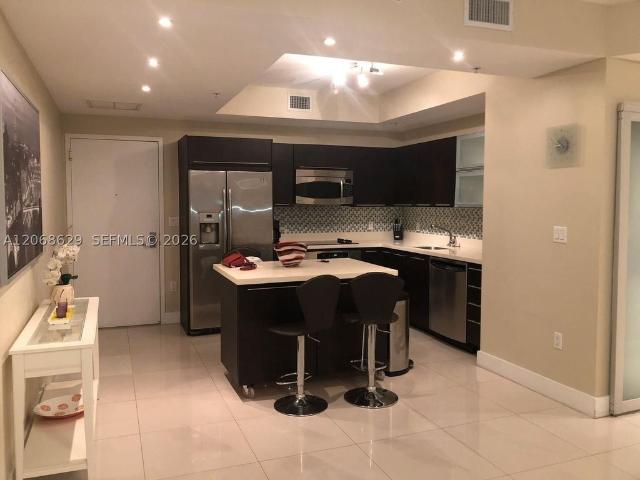 Luxury apartment complex for rent in Miami, United States
