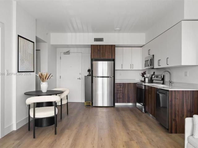 Luxury apartment complex for rent in Miami, United States