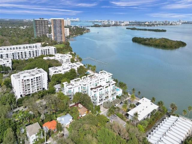 Luxury apartment complex for rent in Miami, United States