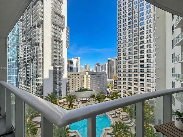Luxury apartment complex for rent in Miami, United States