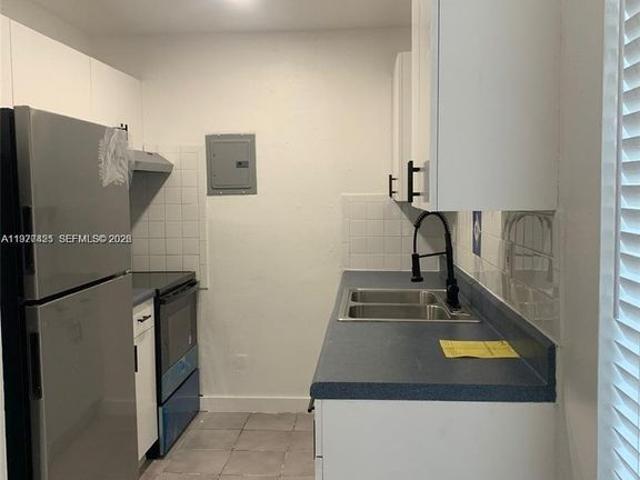 Luxury apartment complex for rent in Miami, United States