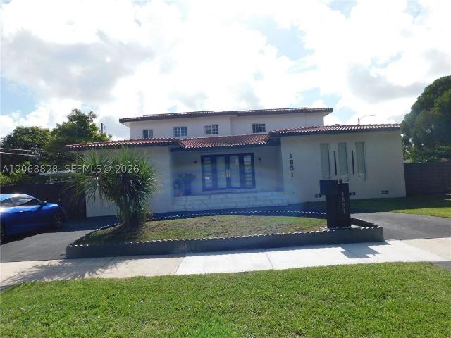 Luxury apartment complex for rent in Miami, United States