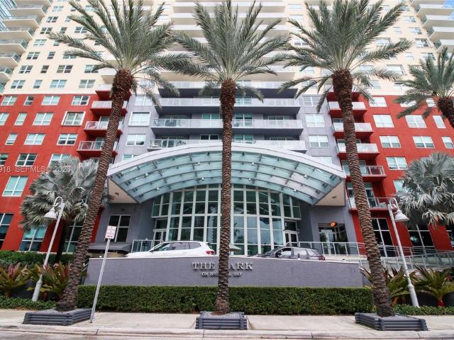 Luxury apartment complex for rent in Miami, United States