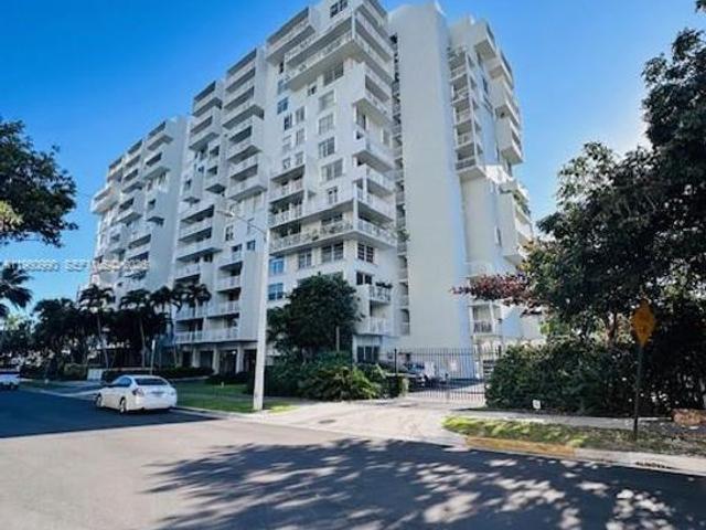 Luxury apartment complex for rent in Miami, United States