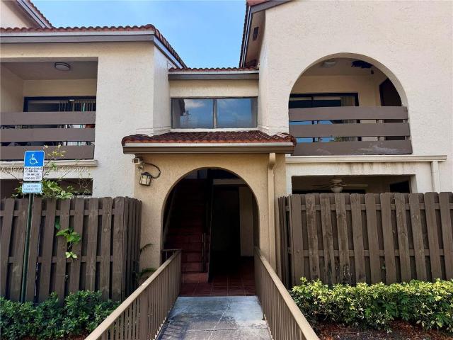Luxury apartment complex for rent in Miami, United States