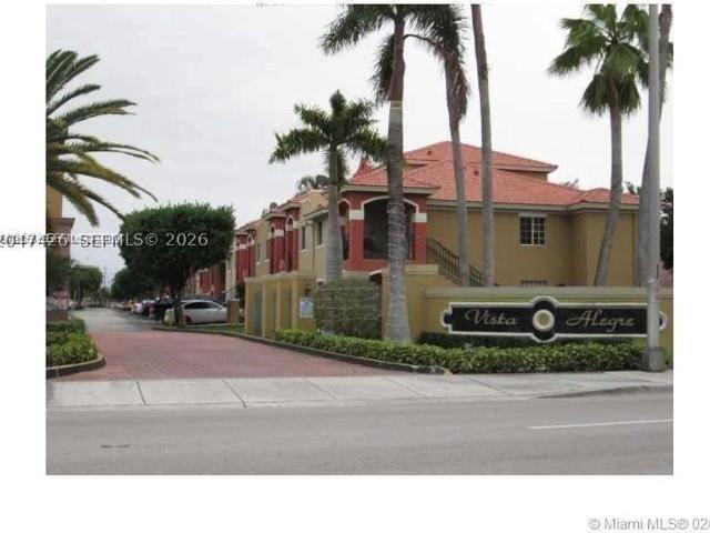Luxury apartment complex for rent in Miami, United States
