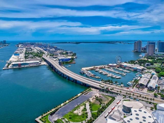 Luxury apartment complex for rent in Miami, United States