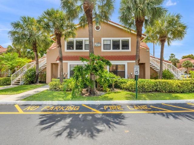 Luxury apartment complex for rent in Miami, United States