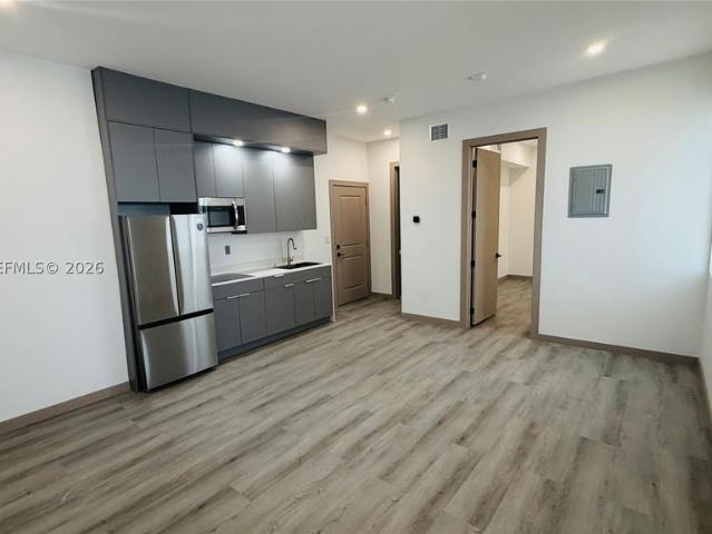 Luxury apartment complex for rent in Miami, United States