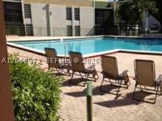 Luxury apartment complex for rent in Miami, United States
