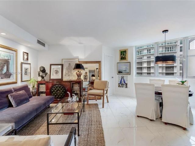 Luxury apartment complex for rent in Miami, United States