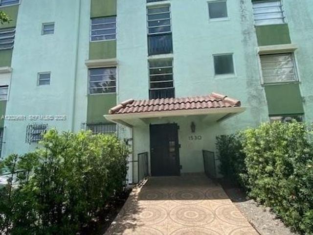 Luxury apartment complex for rent in Miami, United States