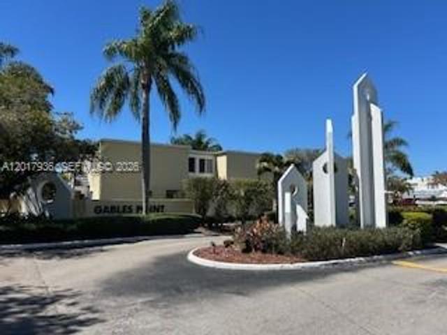 Luxury apartment complex for rent in Miami, United States
