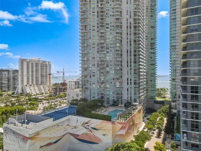 Luxury apartment complex for rent in Miami, United States