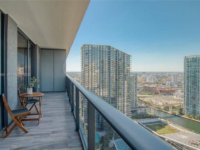 Luxury apartment complex for rent in Miami, United States