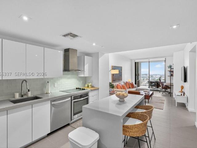 Luxury apartment complex for rent in Miami, United States