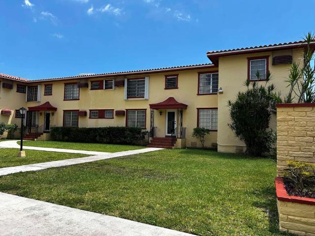 Luxury apartment complex for rent in Miami, United States