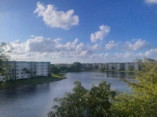 Luxury apartment complex for rent in Miami, United States