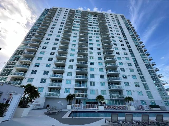 Luxury apartment complex for rent in Miami, United States