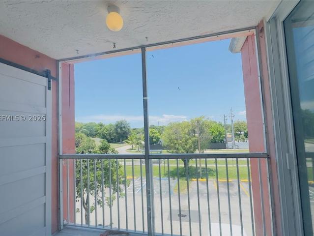 Luxury apartment complex for rent in Miami, United States