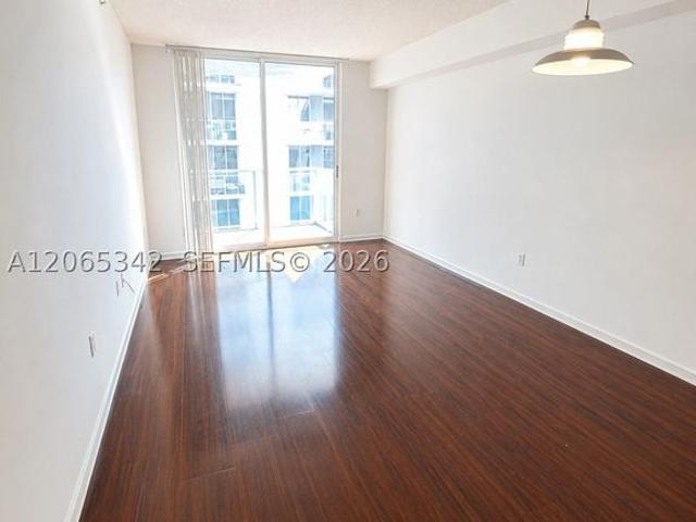 Luxury apartment complex for rent in Miami, United States