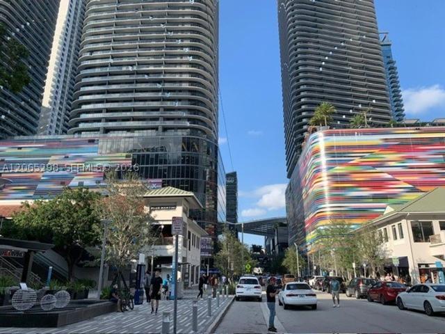 Luxury apartment complex for rent in Miami, United States
