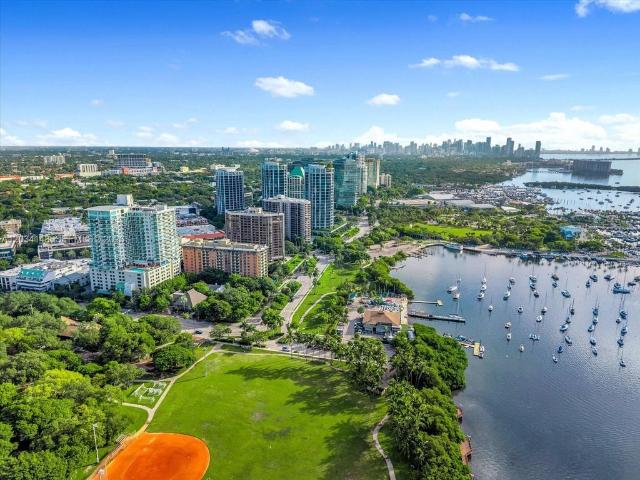 Luxury apartment complex for rent in Miami, United States