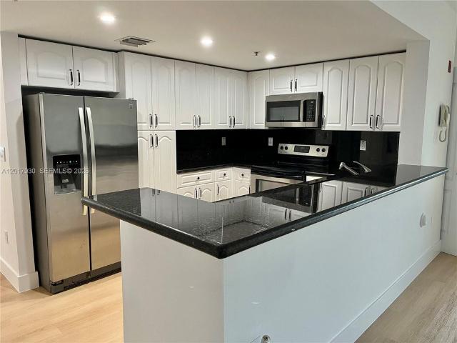 Luxury apartment complex for rent in Miami, United States
