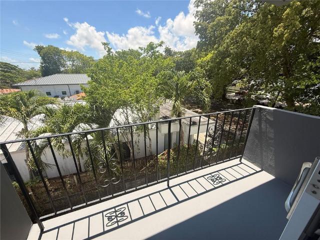 Luxury apartment complex for rent in Miami, United States
